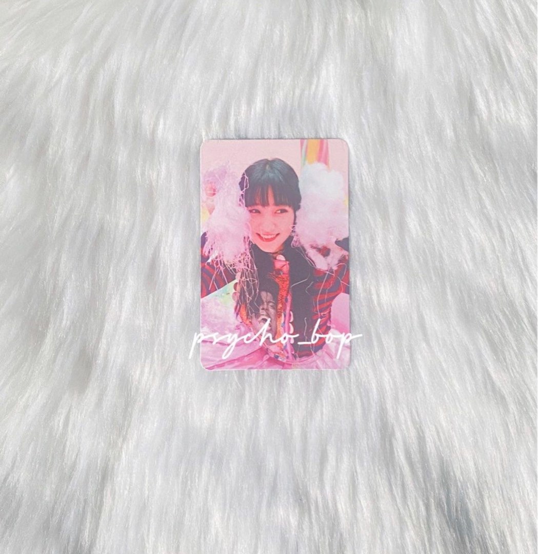 Red Velvet Yeri Rookie Photocard on Carousell