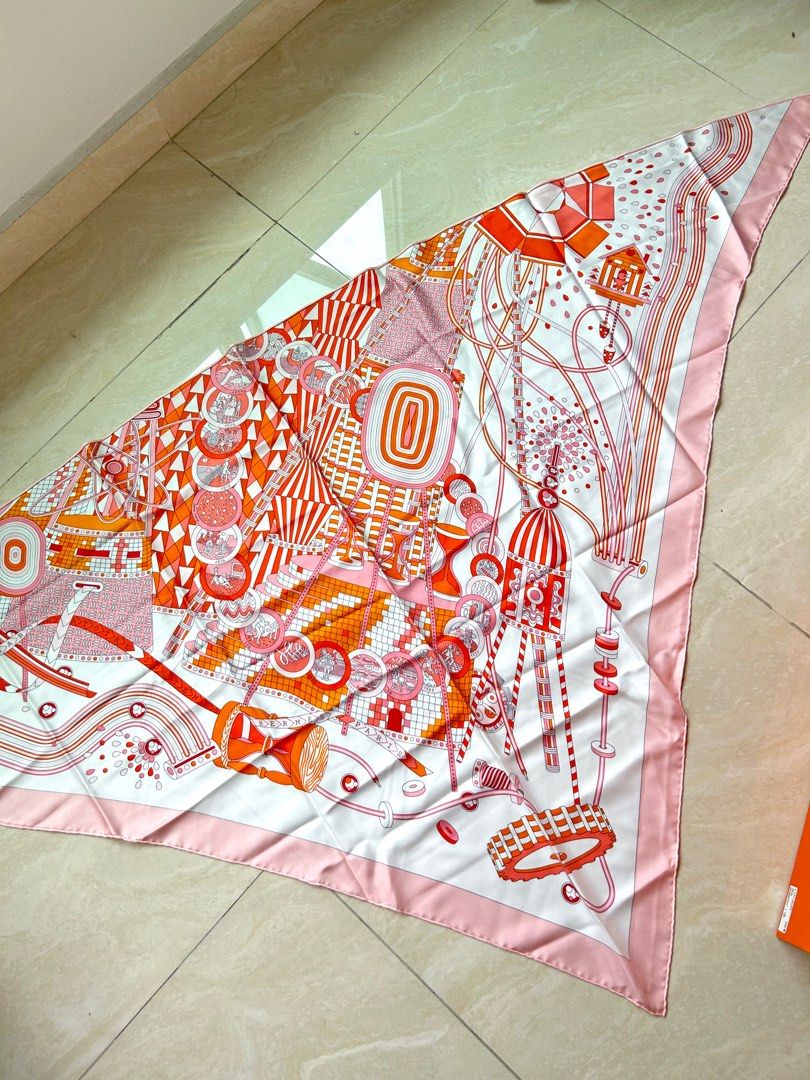 (Rtp $1.4k) Hermes Giant Triangle Silk Scarf Twilly, Women's Fashion ...