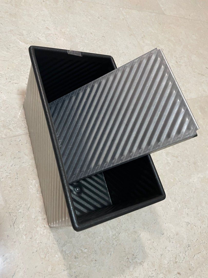 Sanneng Toast Mold 450G, Furniture & Home Living, Kitchenware ...