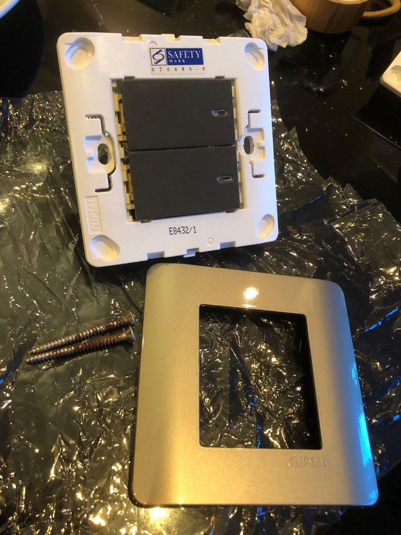 Schneider Electric Clipsal ZENcelo 2 gang flat switch with Onindicator ...