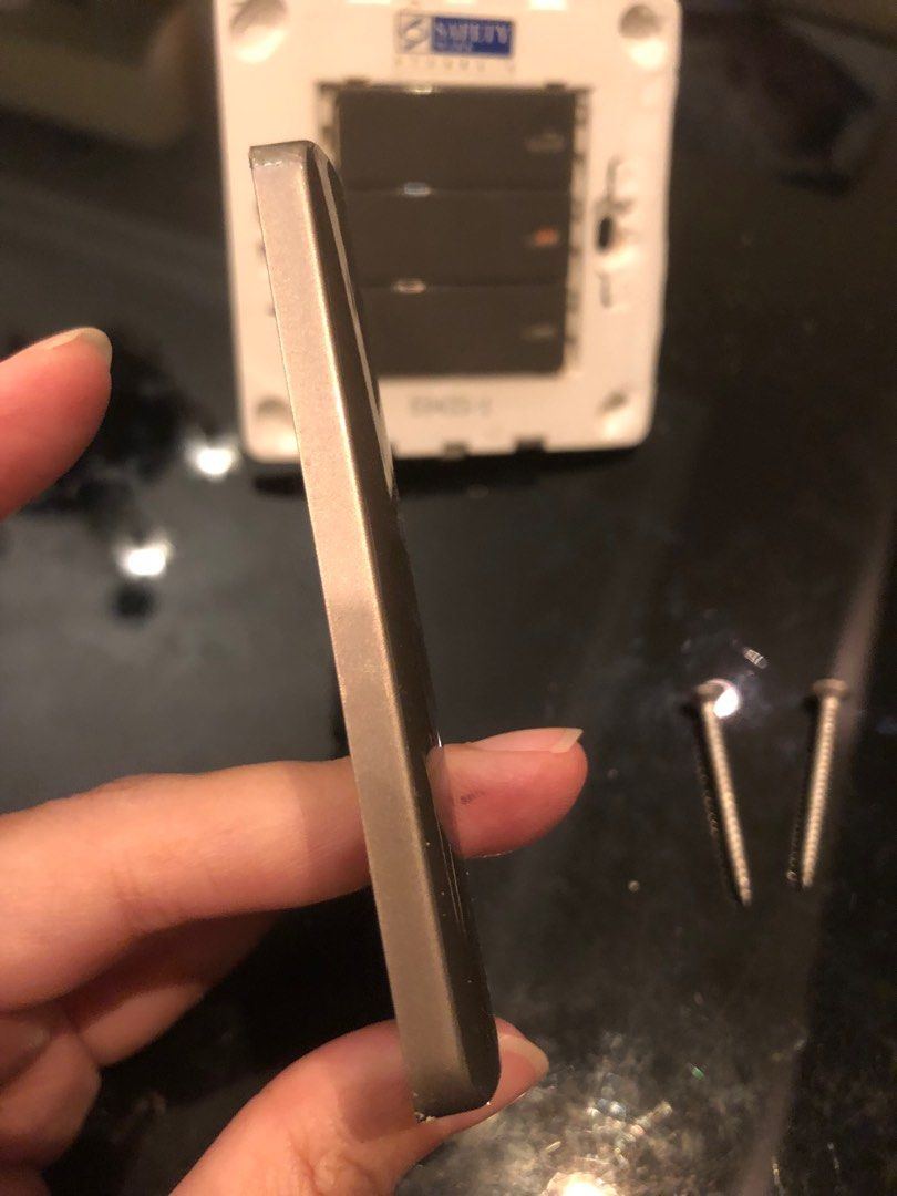 Schneider Electric Clipsal ZENcelo 3 gang flat switch with Onindicator ...