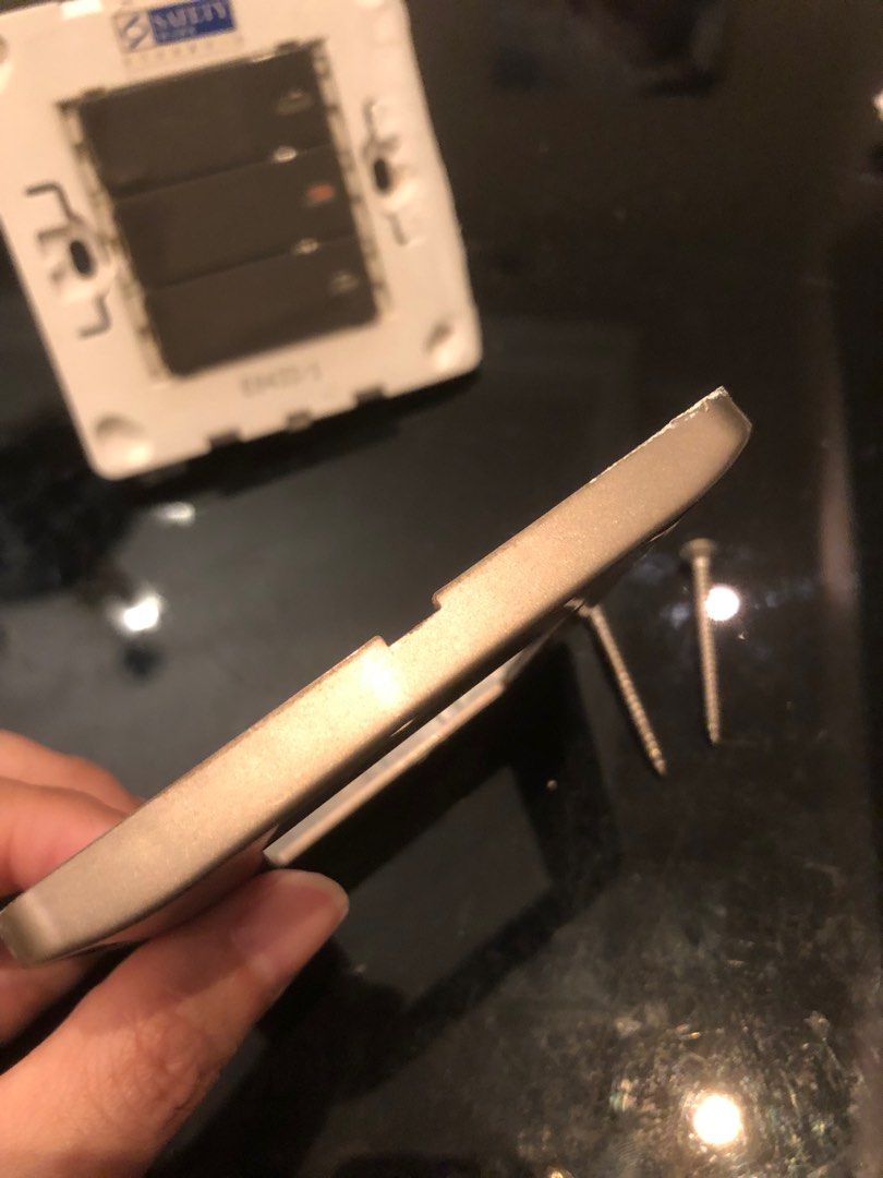 Schneider Electric Clipsal ZENcelo 3 gang flat switch with Onindicator ...