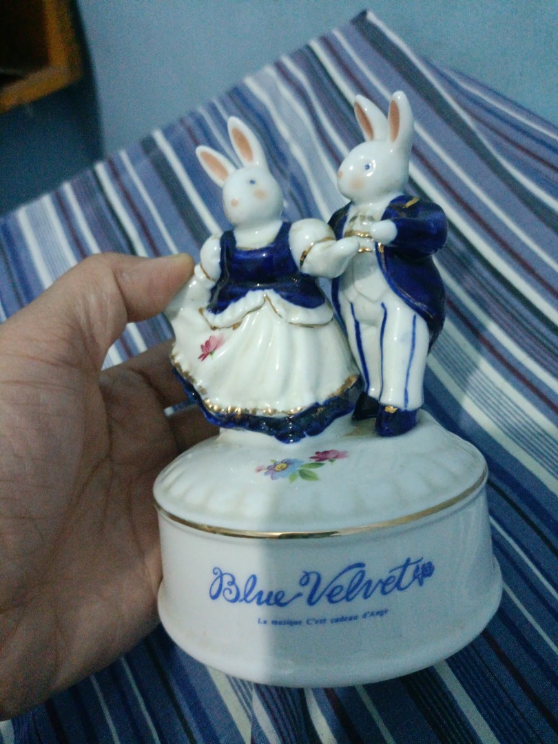Sekiguchi blue velvet bunny rabbit dancers music box on Carousell