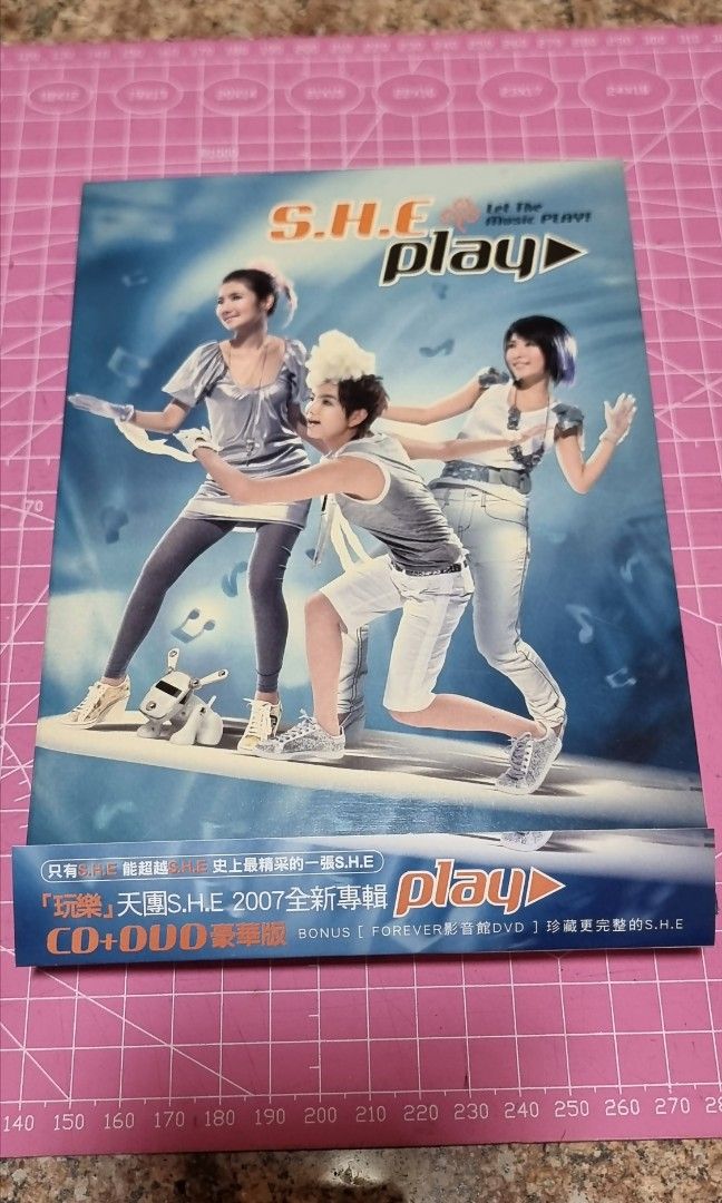 S.H.E Play - Let The Music Play! Original 3-Disc Set, Hobbies & Toys ...