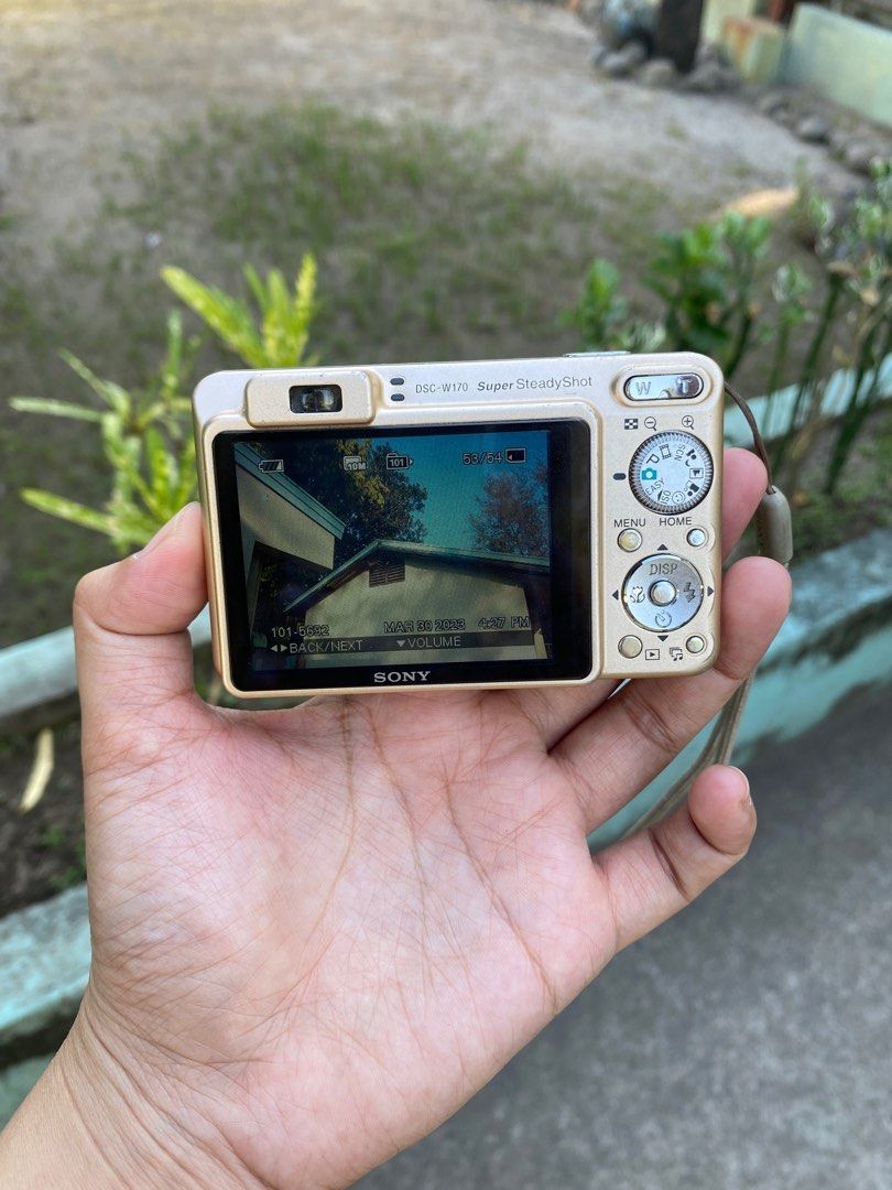Sony Digicam with view finder on Carousell