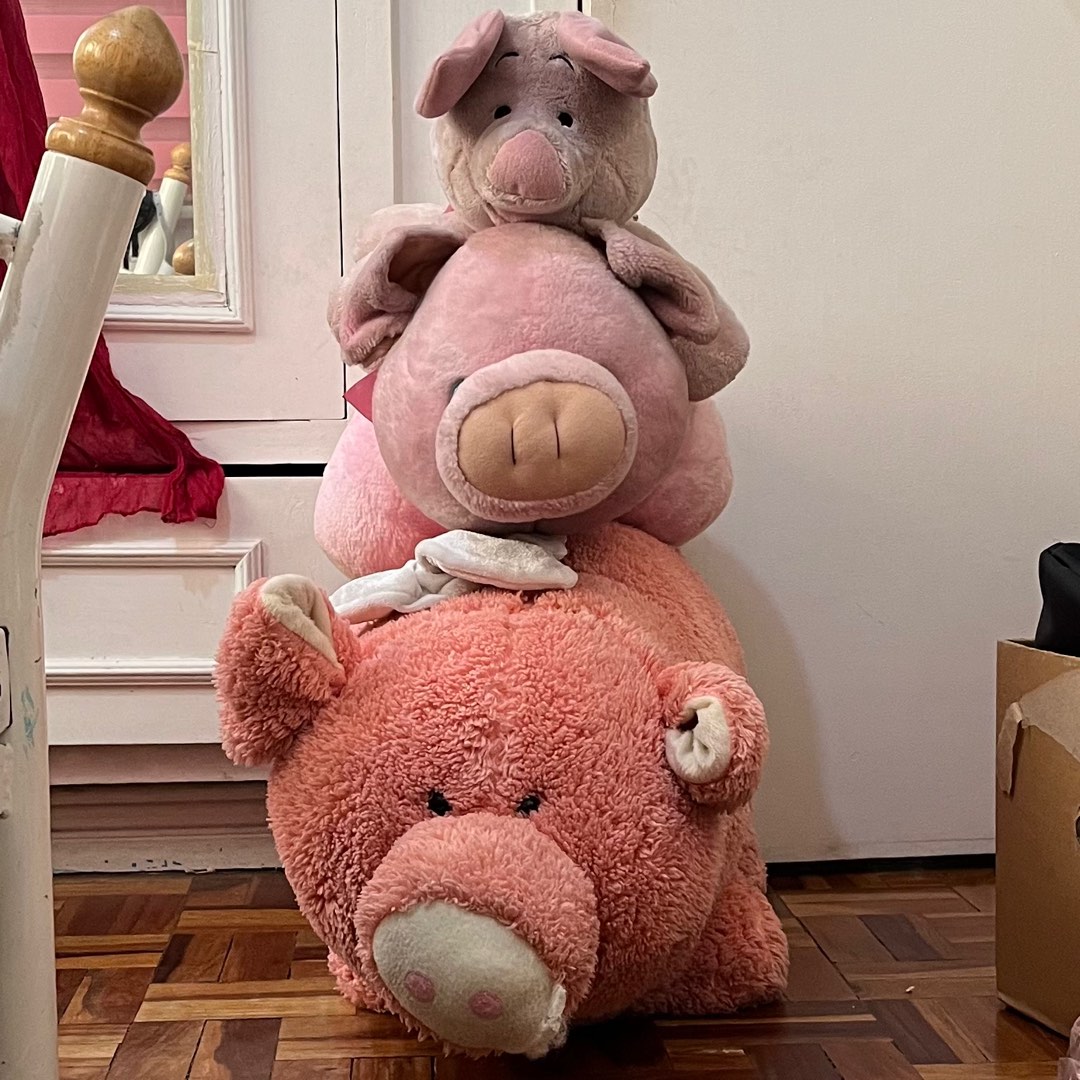Stuffed animals (pigs), Hobbies & Toys, Toys & Games on Carousell