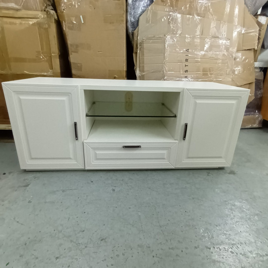 TC142 AOMAX 135cm電視地櫃, 傢俬＆家居, 傢俬, 電視櫃 - Carousell