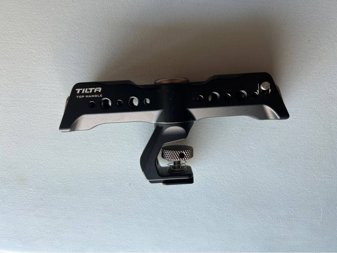 Tilta rotatable top handle and red Komodo top plate, Photography, Video ...