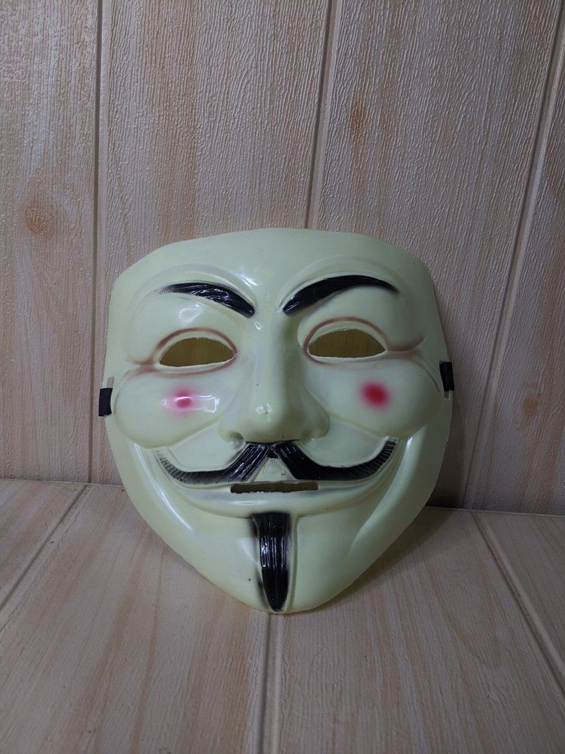 Topeng money heist (new), Toys & Collectibles, Mainan di Carousell