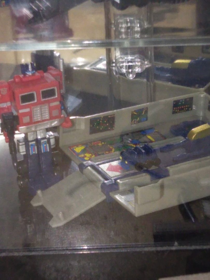 WST glow in the dark Optimus Prime world smallest transformer with ...
