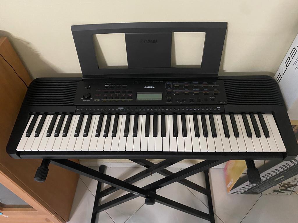 Yamaha Keyboard, Hobbies & Toys, Music & Media, Musical Instruments on Carousell