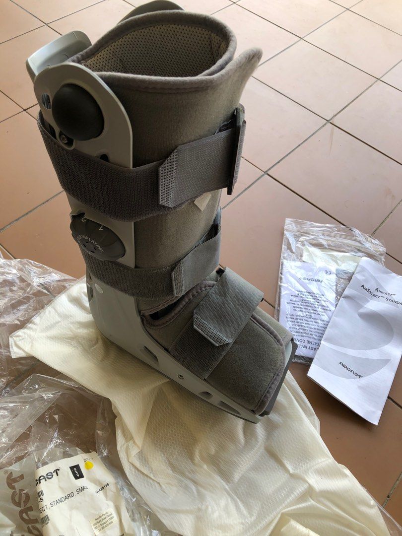 Aircast Orthopaedic Boot SM size, Health & Nutrition, Assistive & Rehabilatory Aids, Other ...
