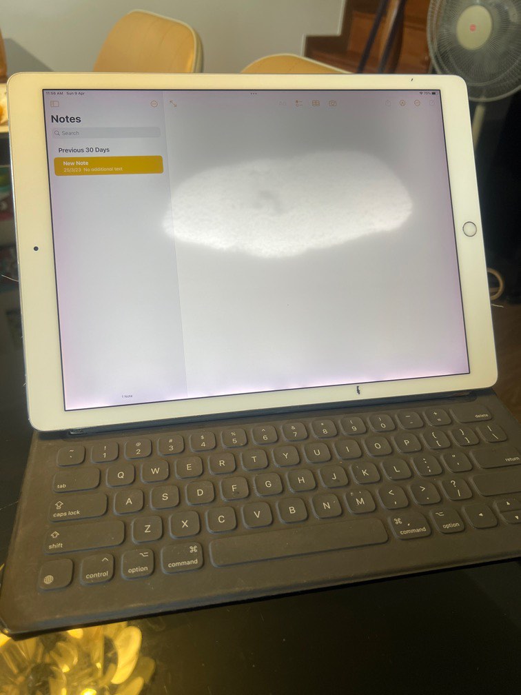 Apple iPad 12.9 with folio keyboard (screen marks), Mobile Phones ...