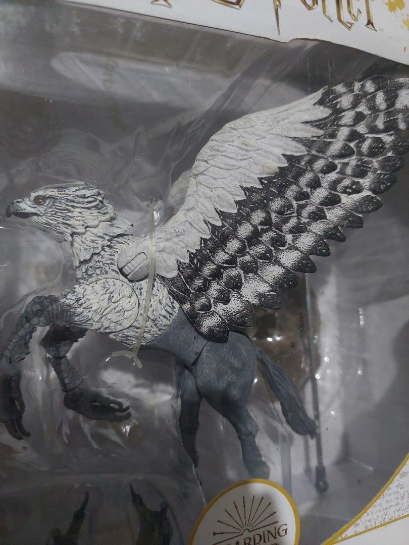 Buckbeak Harry Potter Figurine, Toys & Collectibles, Mainan di Carousell