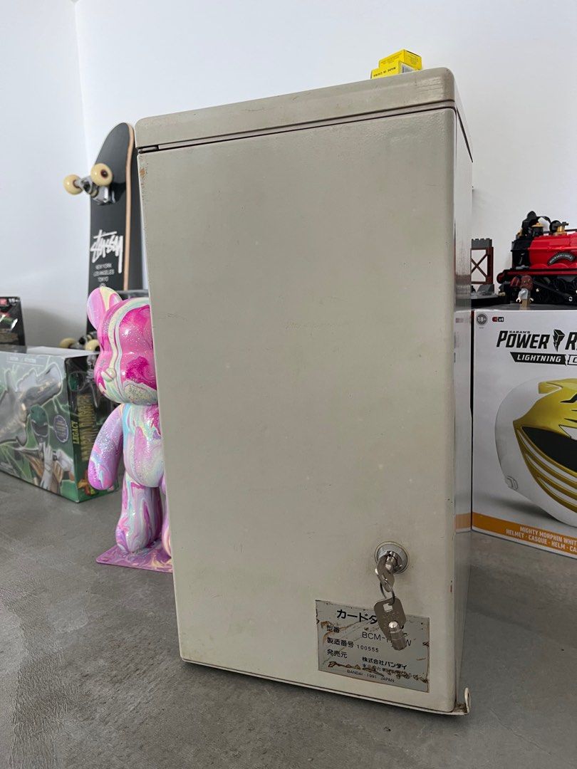 Carddass Bandai Vending Machine V1, Hobbies & Toys, Toys & Games on ...