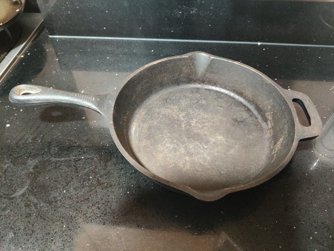Cast Iron Pan, Furniture & Home Living, Kitchenware & Tableware ...