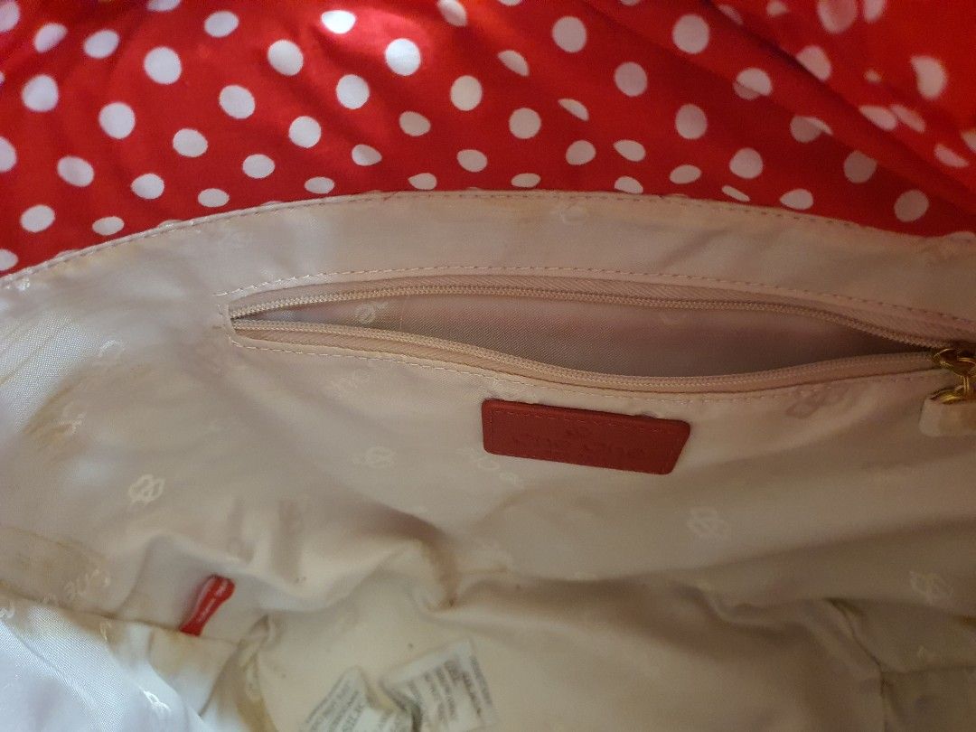 Che Che New York Shoulder Bag, Luxury, Bags & Wallets on Carousell