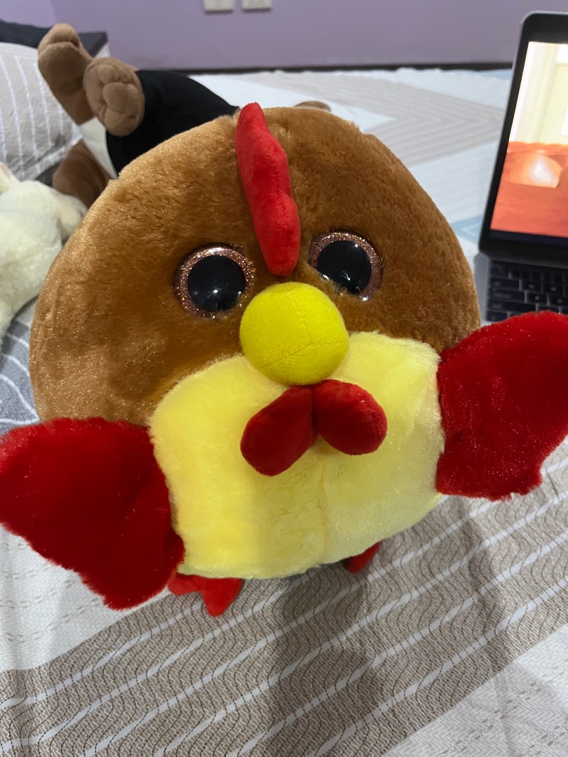 Chicken Plushie, Hobbies & Toys, Toys & Games on Carousell