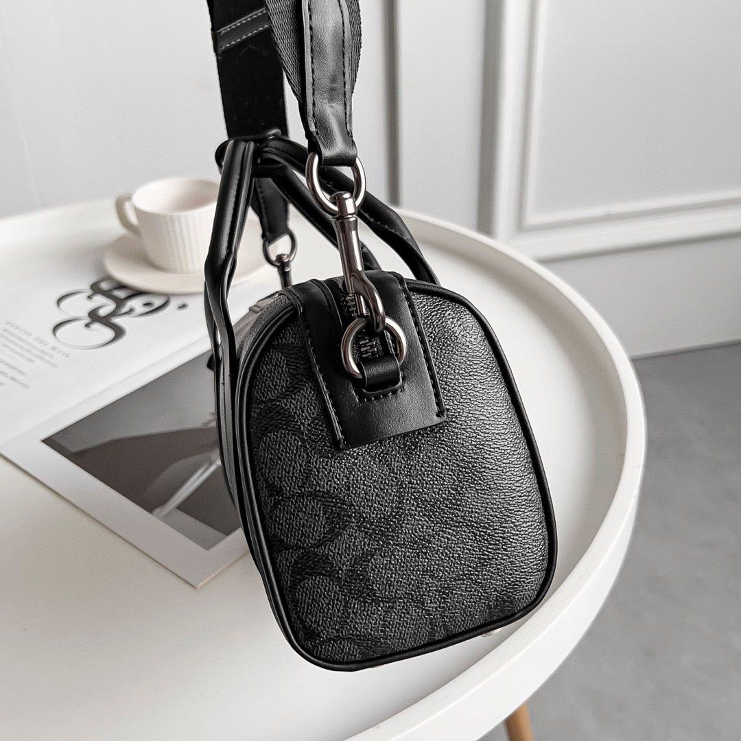 Coach CA186 GOTHAM Bag, Computers & Tech, Desktops on Carousell