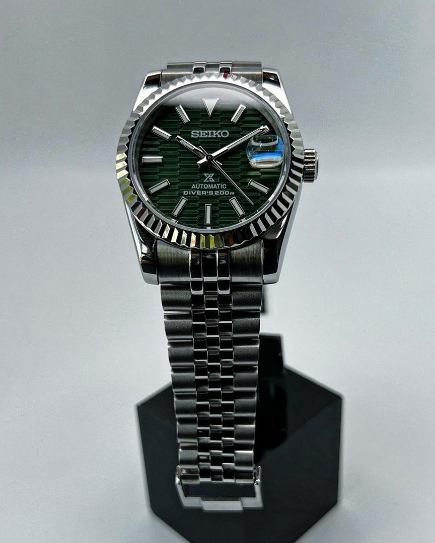 Custom Seiko Mod Fluted Green DateJust in 36mm, Men's Fashion, Watches ...