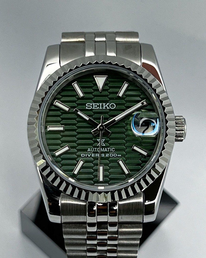 Custom Seiko Mod Fluted Green DateJust in 36mm, Men's Fashion, Watches ...