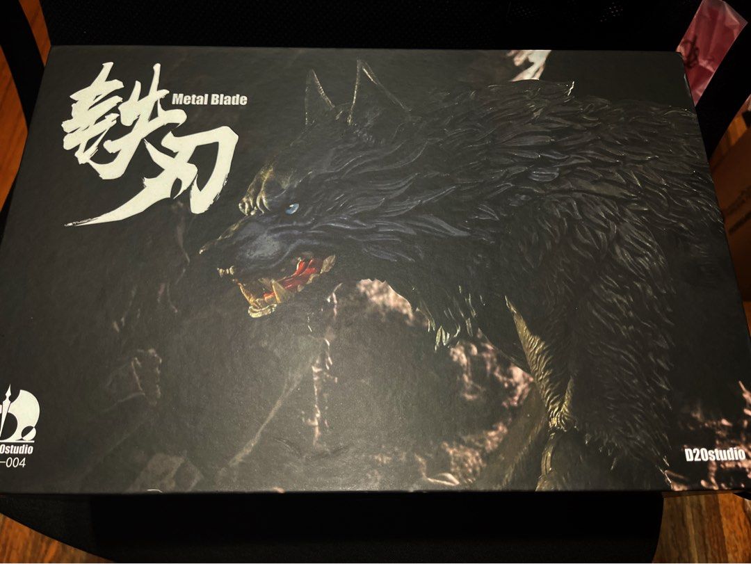 D20 wolf 8 / 7 inch scale with alternated head, Hobbies & Toys, Toys ...