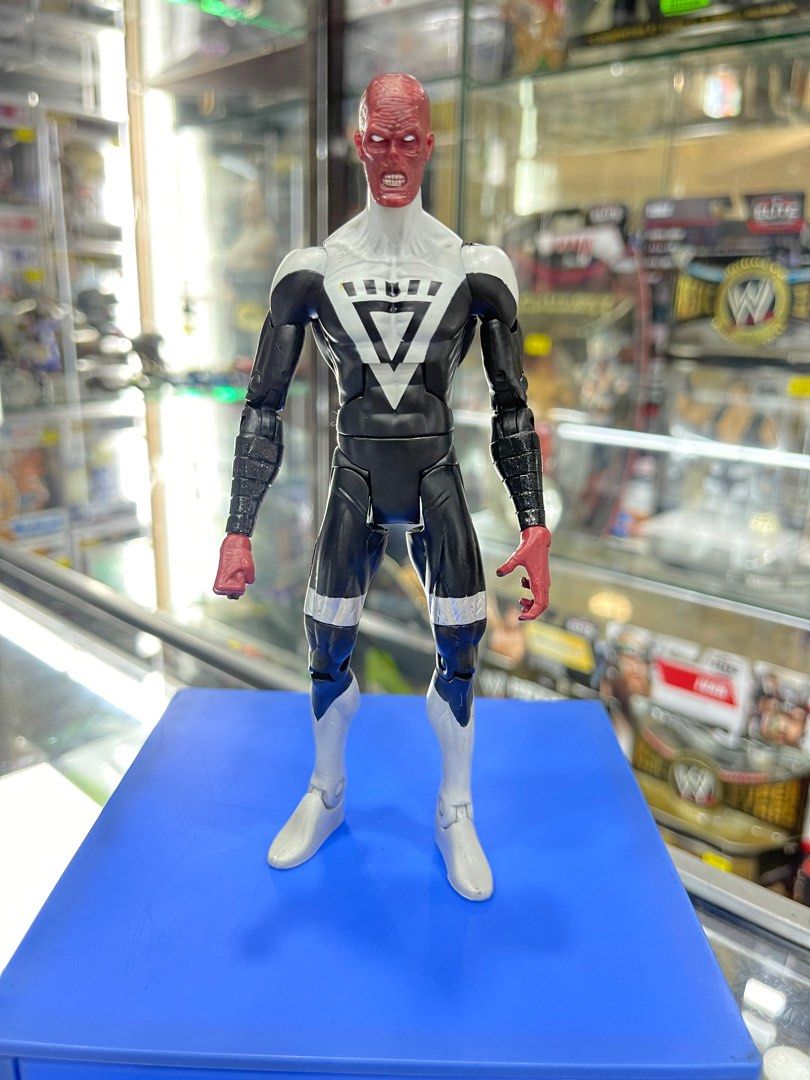 DC Figures on Carousell
