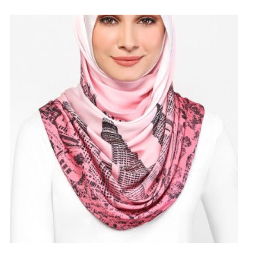 dUCk | The KL duck Merdeka Edition - Red, Women's Fashion, Muslimah ...