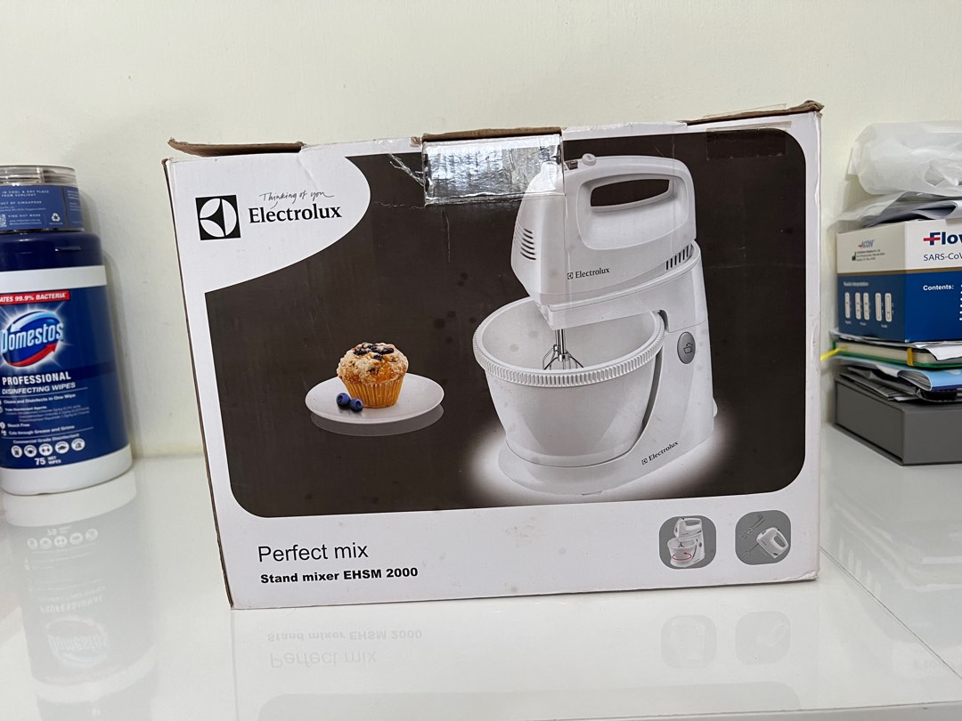 Electrolux Perfect Mix stand mixer EHSM 2000, TV & Home Appliances, Kitchen Appliances, Hand ...