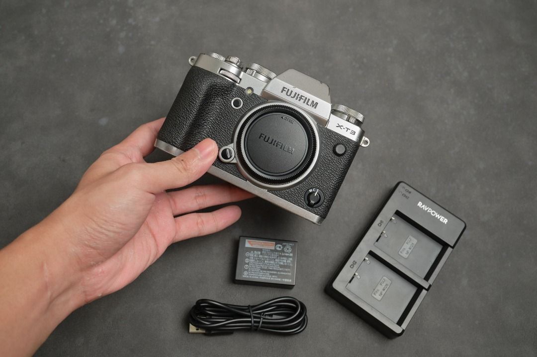 Fujifilm X-T3 silver / xt3 body, Photography, Cameras on Carousell