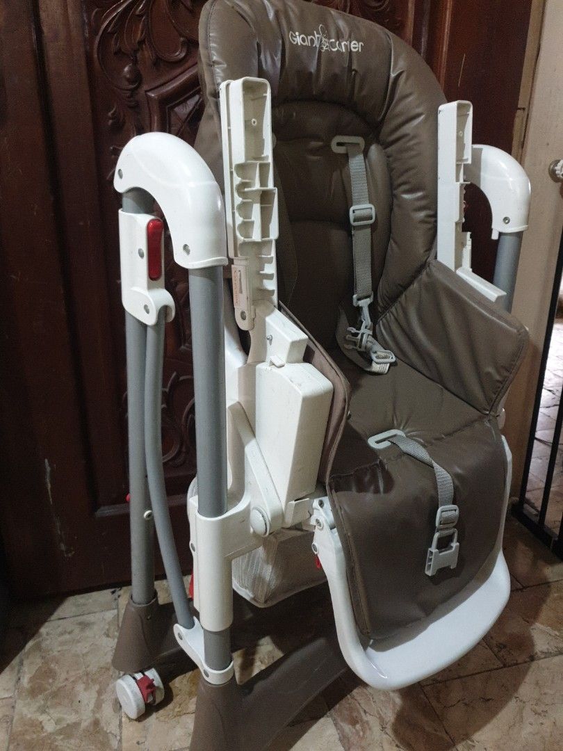 Giant Carrier Nigel High Chair, Babies & Kids, Nursing & Feeding, Baby High Chairs on Carousell
