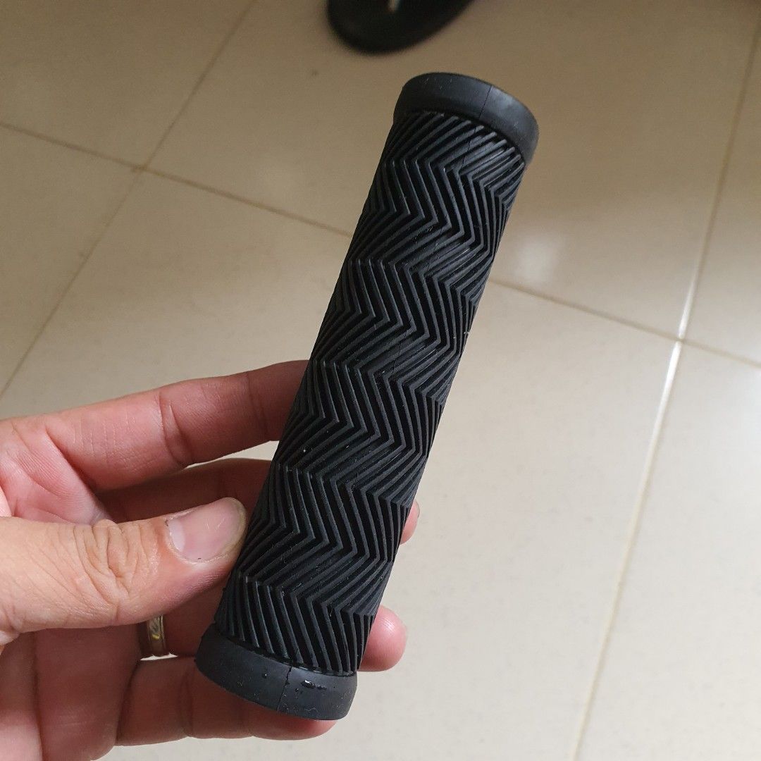 GIANT handle Grip, Sports Equipment, Bicycles & Parts, Parts ...