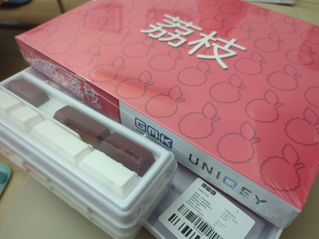 GMK Lychee base alt space, Computers & Tech, Parts & Accessories ...