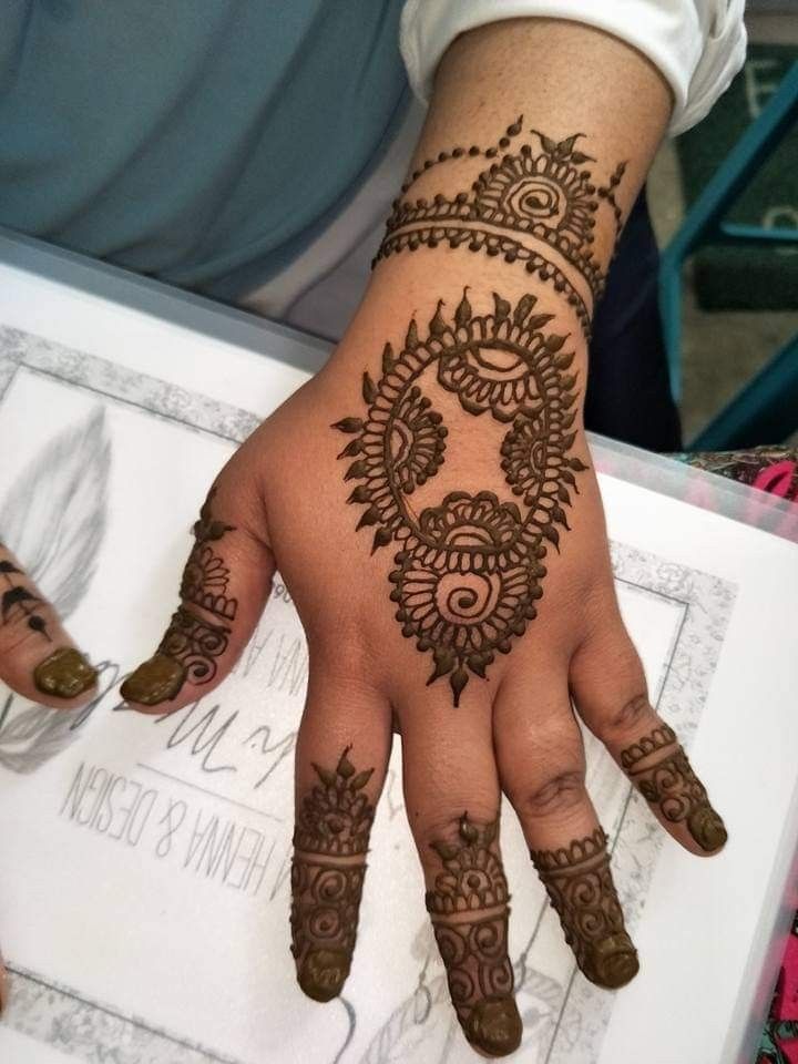 Hari raya henna booth 2023, Beauty & Personal Care, Hands & Nails on ...