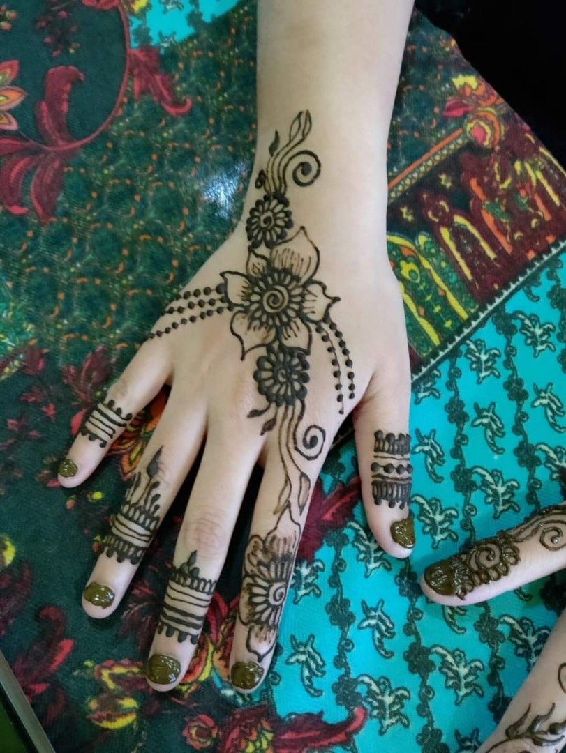 Hari raya henna booth 2023, Beauty & Personal Care, Hands & Nails on ...