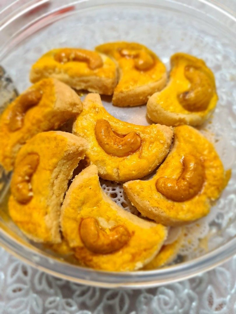 HARI RAYA KUIH / COOKIES, Food & Drinks, Homemade Bakes on Carousell