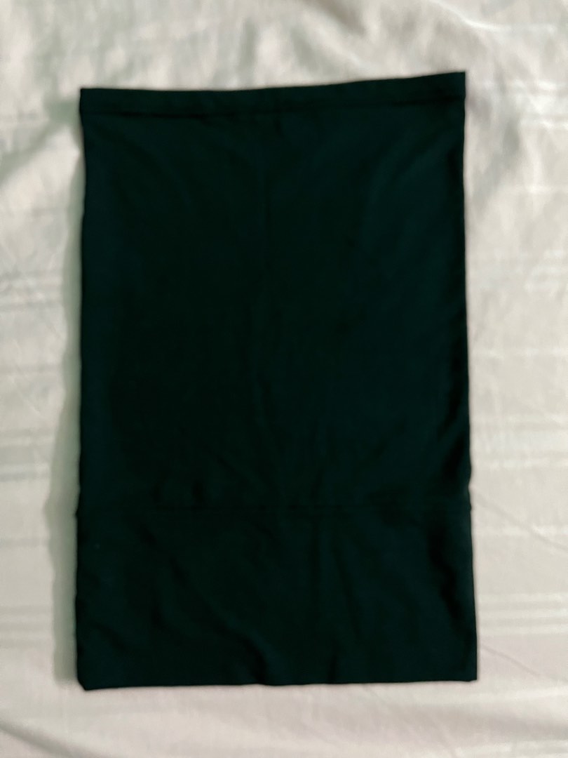 Inner Uniqlo Hanatajima, Women's Fashion, Tops, Other Tops on Carousell