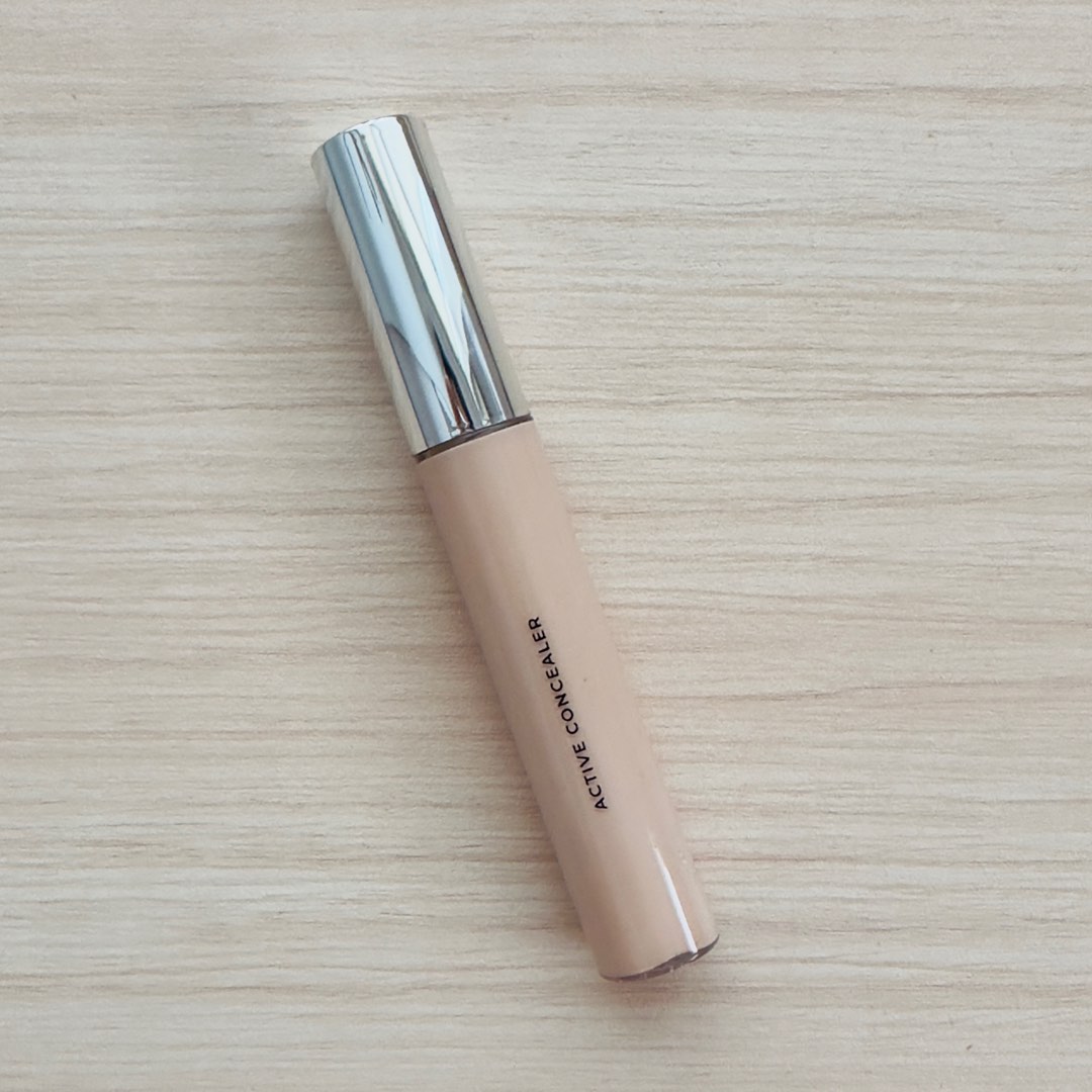 Issy & Co Active Concealer in FN1 on Carousell