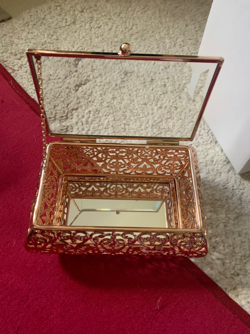 Jewelry Box, Women's Fashion, Jewelry & Organisers, Accessory holder ...