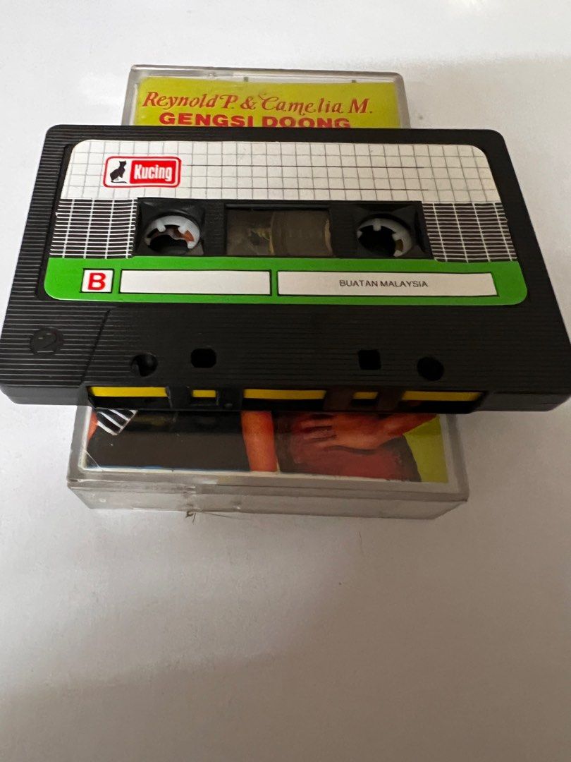 Kaset Reynold P & Camelia M - gengsi doong pop rock klasik melayu ...