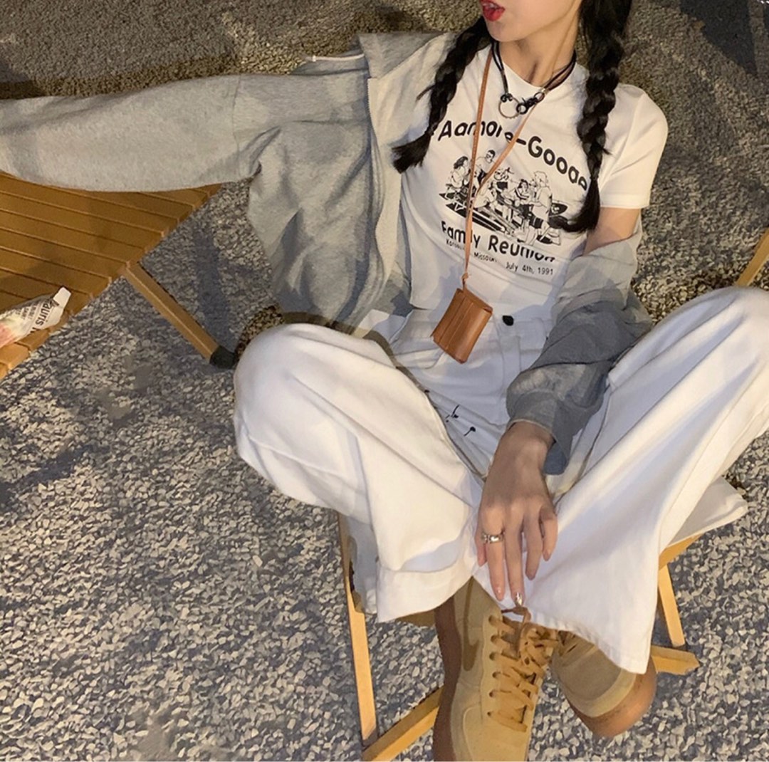 Korean style crop top, Women's Fashion, Tops, Shirts on Carousell