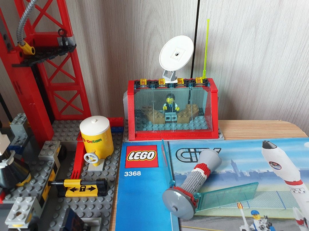 Lego [RETIRED] 3368 City Space centre rocket launch pad, Hobbies & Toys ...