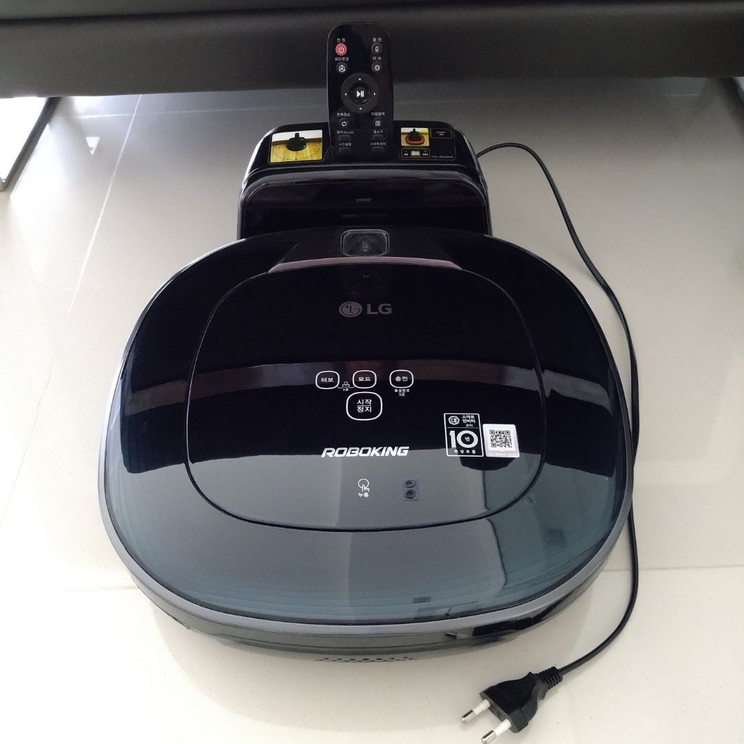 LG Roboking R75BIM Vacuum Cleaner, Furniture & Home Living, Cleaning ...