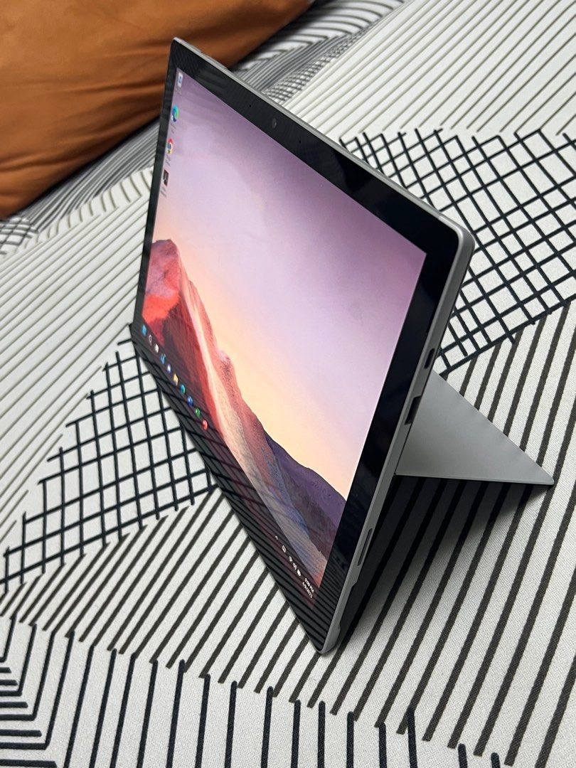 Like-new Microsoft Surface Pro 7 Platinum Laptop | 10th Gen Intel core ...