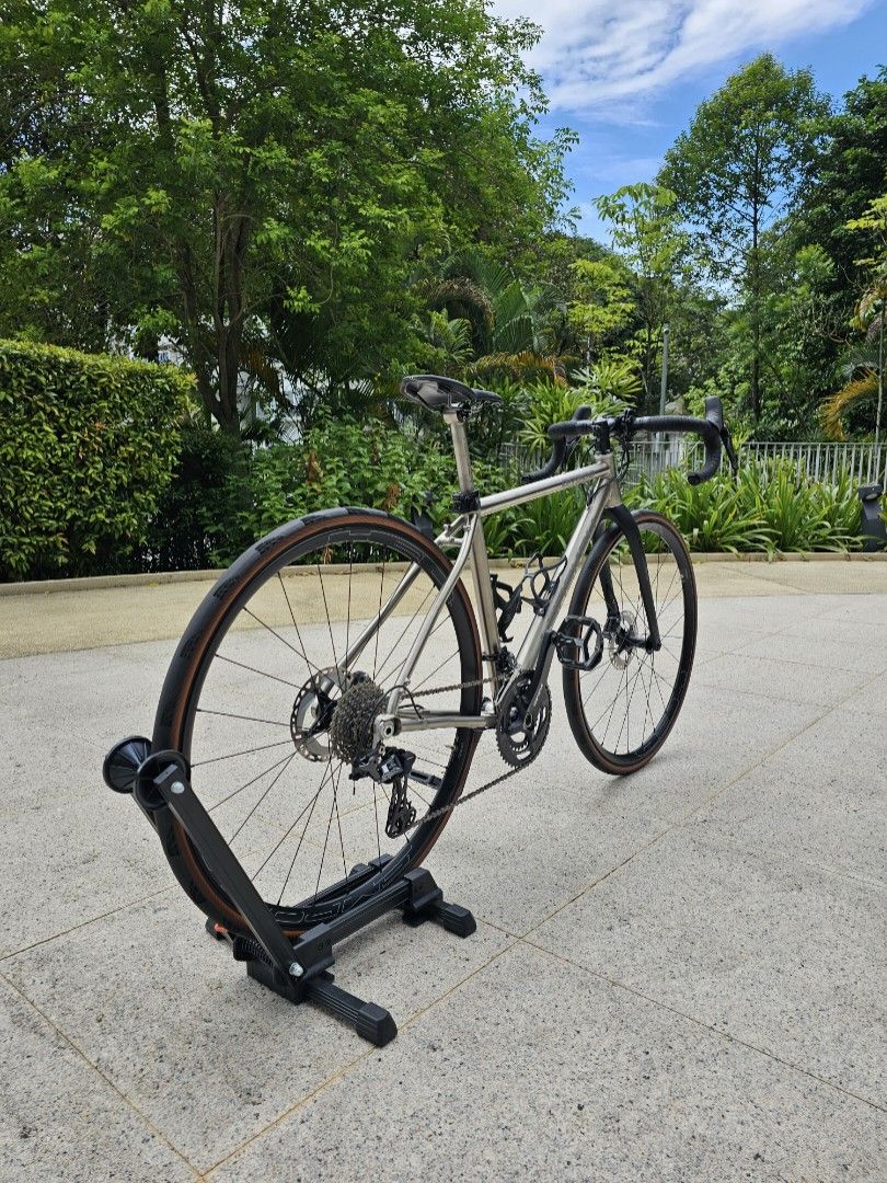 Lynskey GR300 Titanium Gravel bike with GRX810 x2, Sports Equipment ...