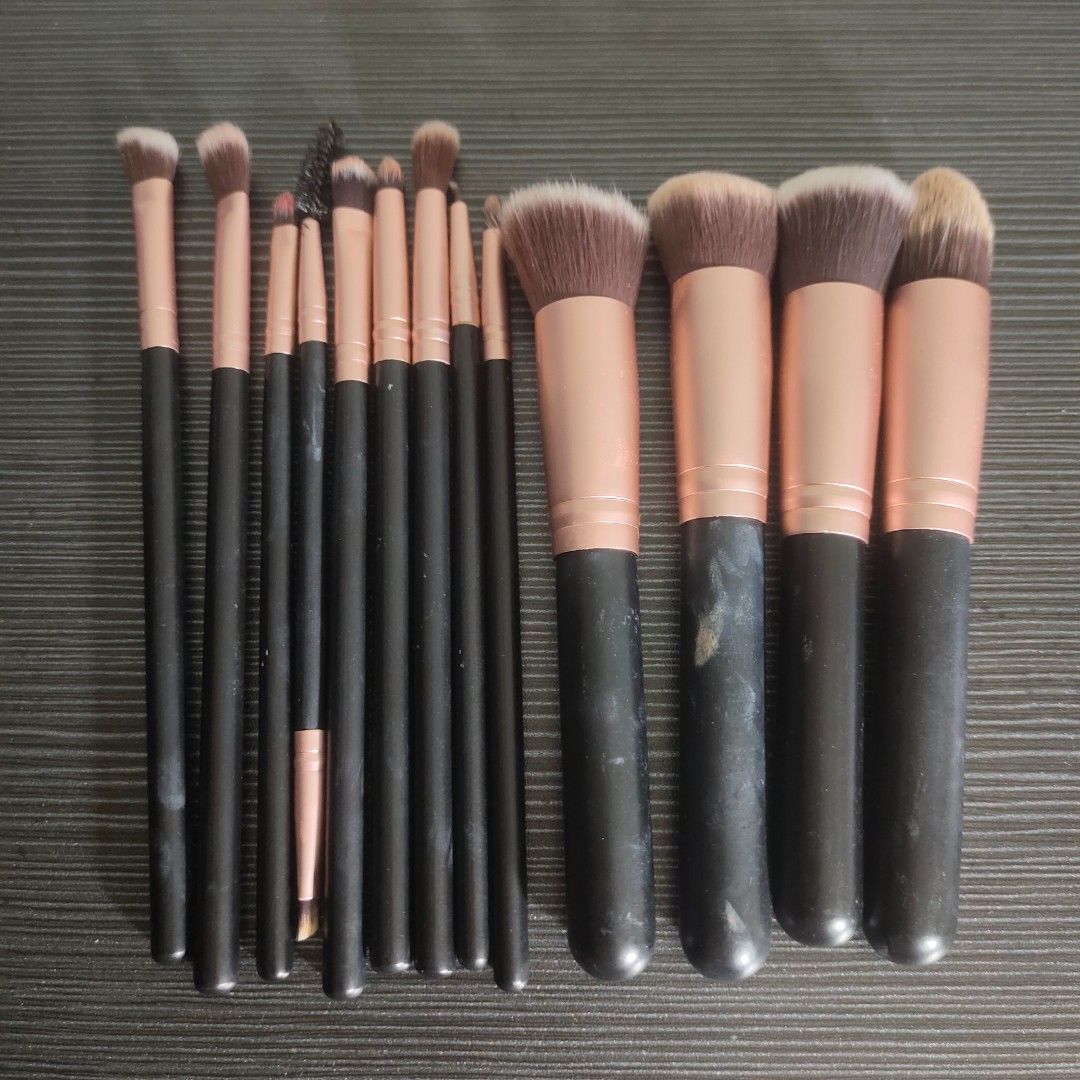 Makeup Brushes - Complete Set on Carousell