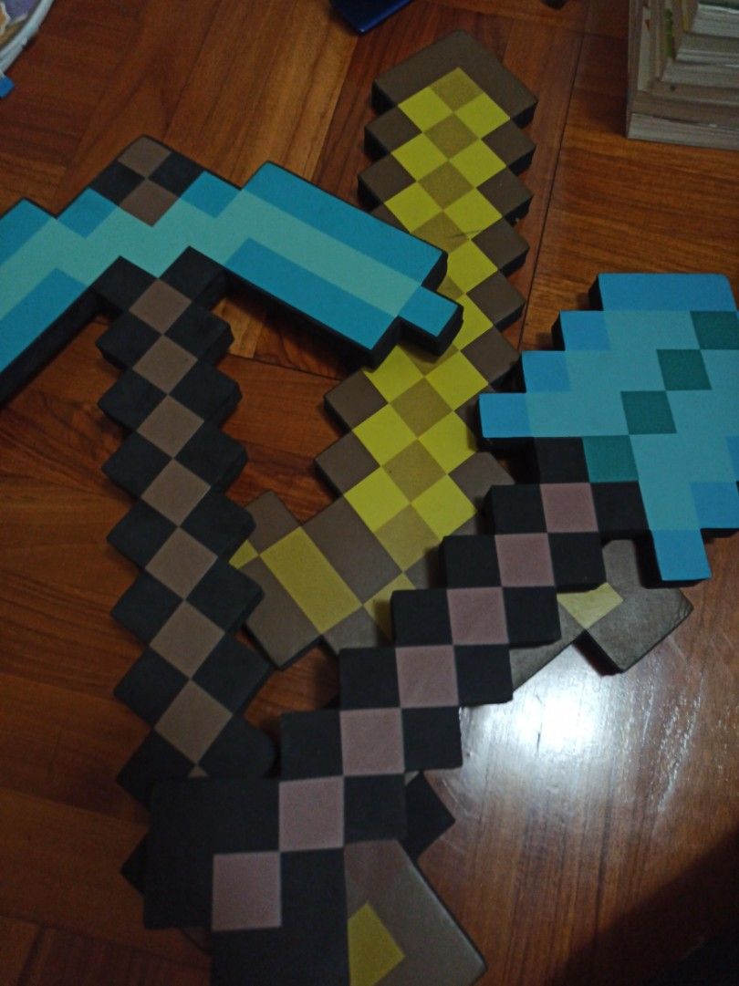 Minecraft Tools, 興趣及遊戲, 玩具 & 遊戲類 - Carousell