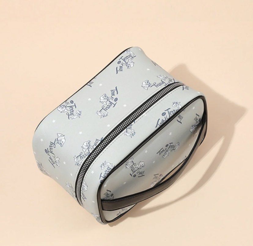 MINISO TOM AND JERRY BAG, Women's Fashion, Bags & Wallets, Purses ...