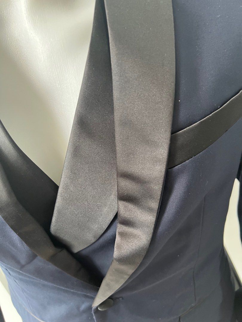 Onesimus Formal Men Suit Set (3pc) on Carousell