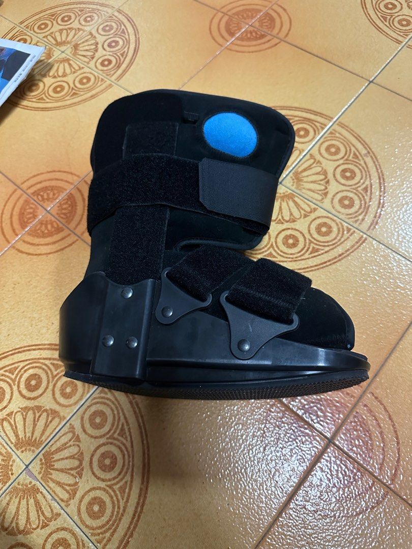 Ortho Fracture Boot Support Protector Rehabilitation, Beauty & Personal Care, Foot Care on Carousell